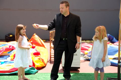 Entertainment for Children - Rob Rasner - Comedy Magician